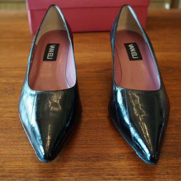 Vaneli | Shoes | Vaneli Ramona Black Eelskin Pumps Size 9m 4668 ...